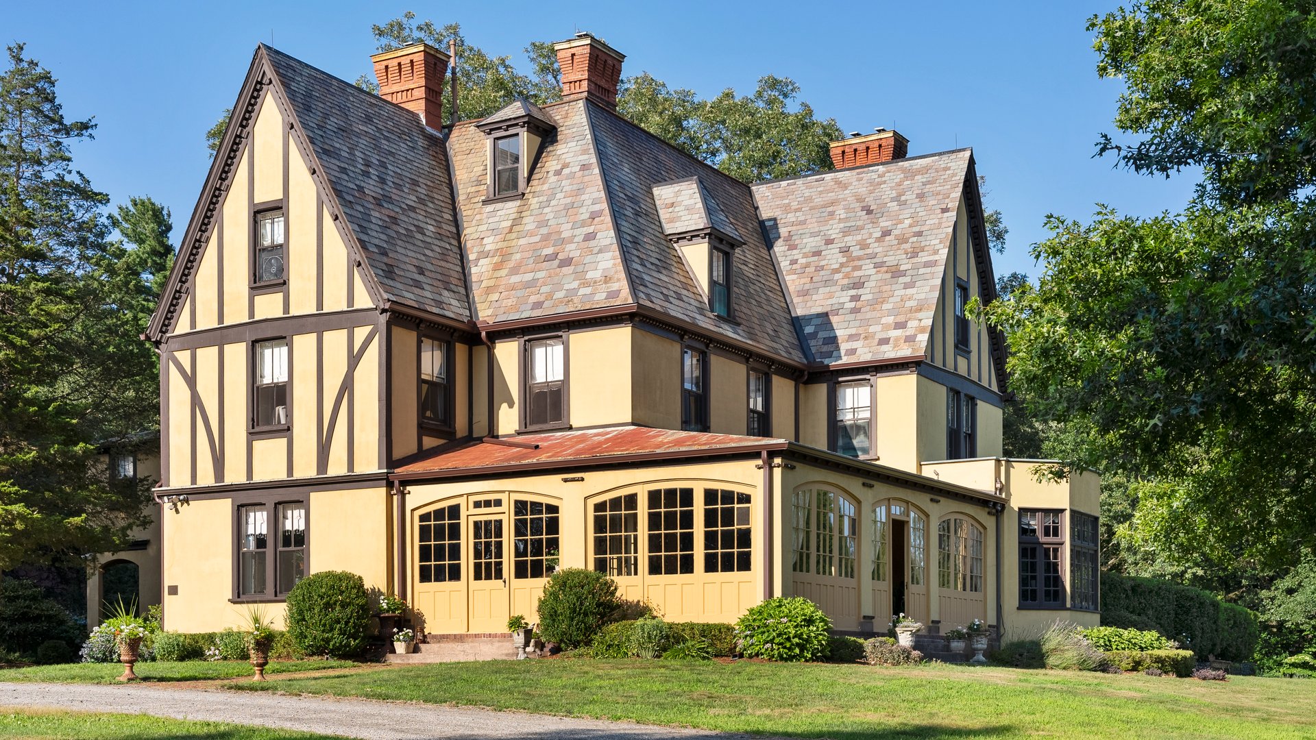 Details: 131 Hartford Road - Manchester, CT 06040 - MLS #24112474 ...